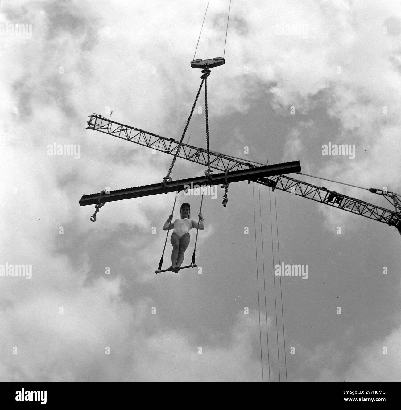 Trapeze artist Black and White Stock Photos & Images - Alamy