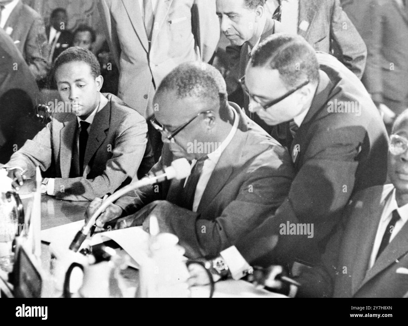 CAIRO SUMMIT AGREEMENT SIGNING WITH PRESIDENT ABBOUD IBRAHIM DUALEH A Y ...