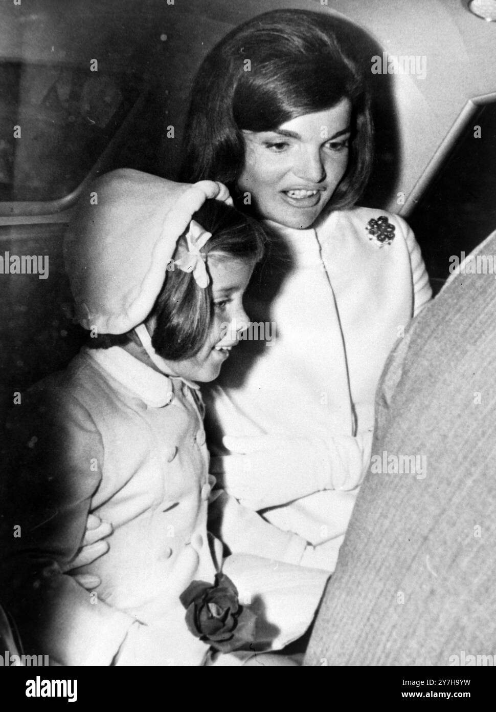 JACQUELINE JACKIE KENNEDY IN IN NEW YORK WITH DAUGHTER CAROLINE / ; 17 ...