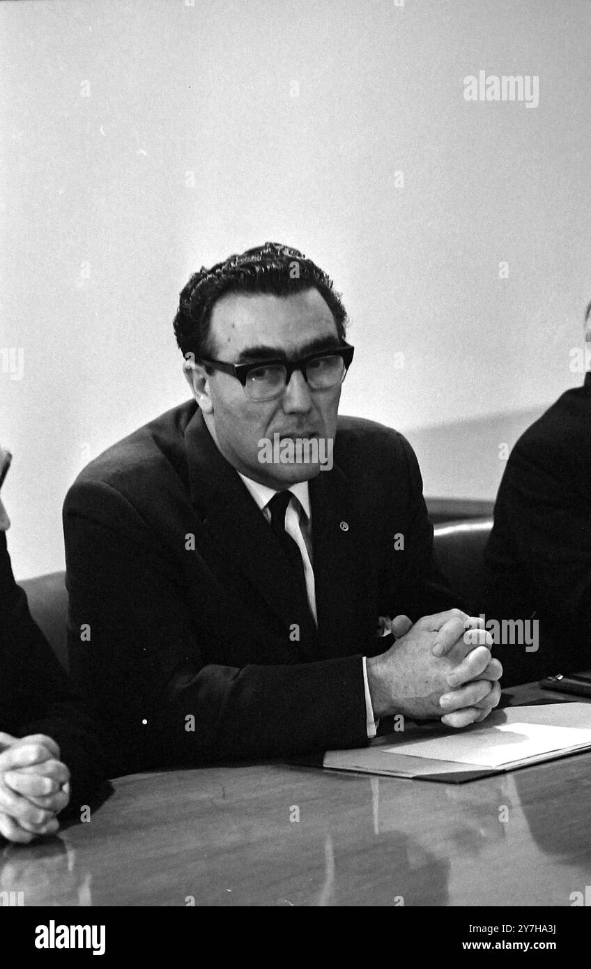 POST PEACE TALKS FAILED WITH REGINALD MAULDING IN LONDON / ; 15 JULY ...