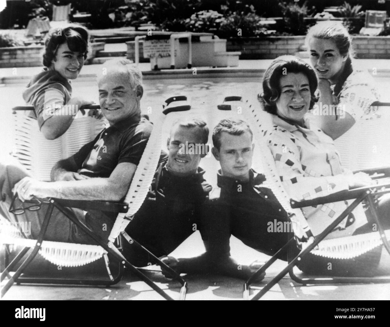SENATOR BARRY GOLDWATER WITH FAMILY IN NEW YORK / ; 16 JULY 1964 Stock ...
