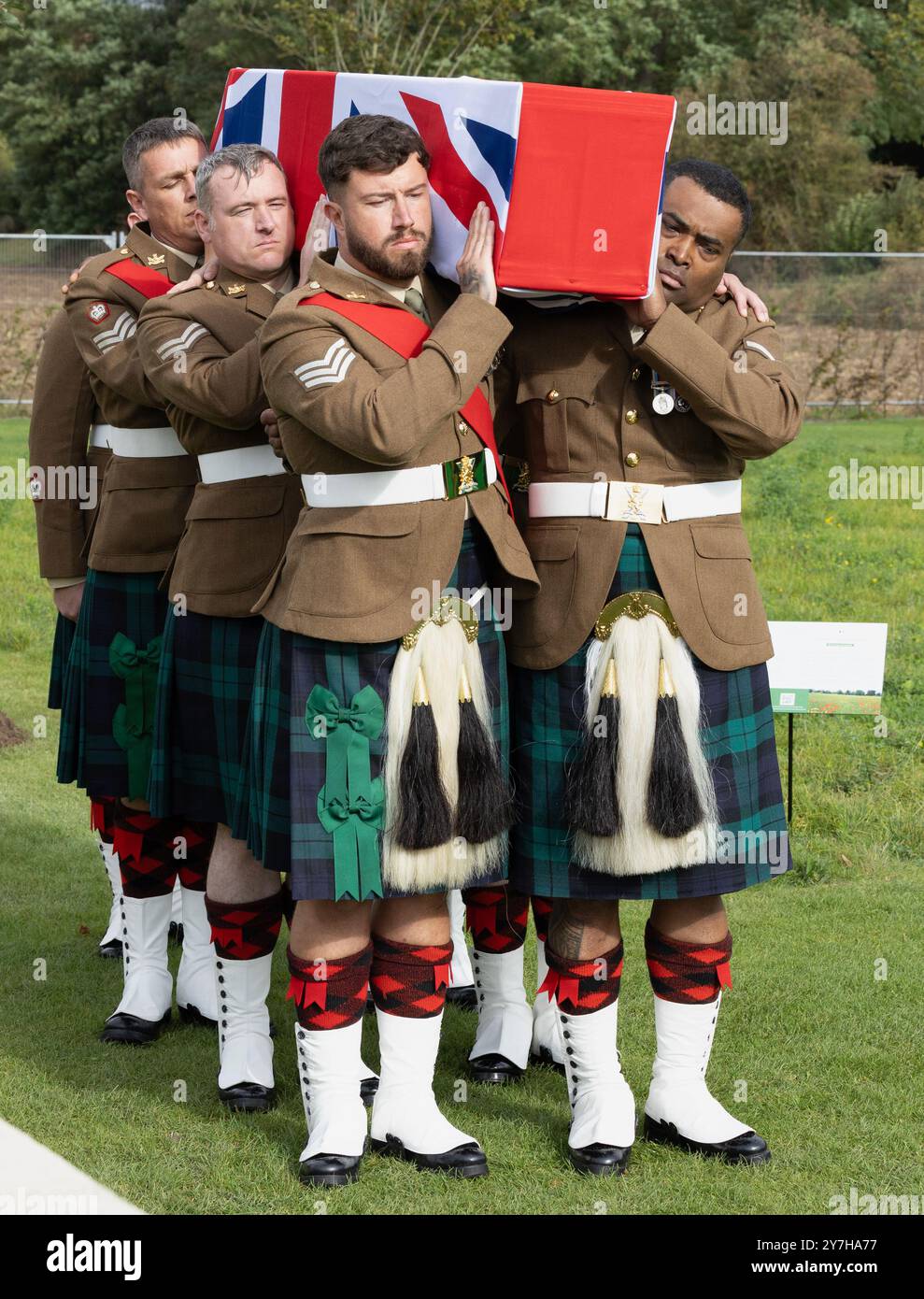 Loos-en-Gohelle, France. 26th Sept. 2024. Members of 3 Scots Black ...