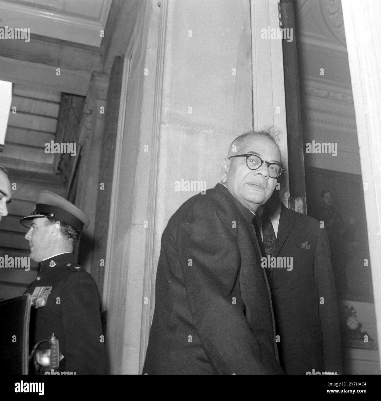 FINANCE MINISTER OF INDIA KRICHNAMACHARI IN LONDON / ; 15 JULY 1964 ...