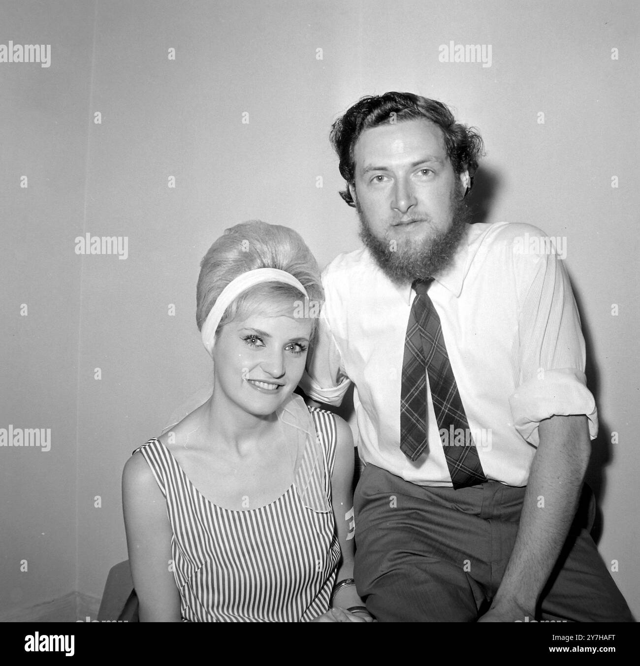 BEAUTY DOREEN SWAN MISS UNIVERSE WITH WATT NICOLL IN BROOKLYN ; 13 JULY ...