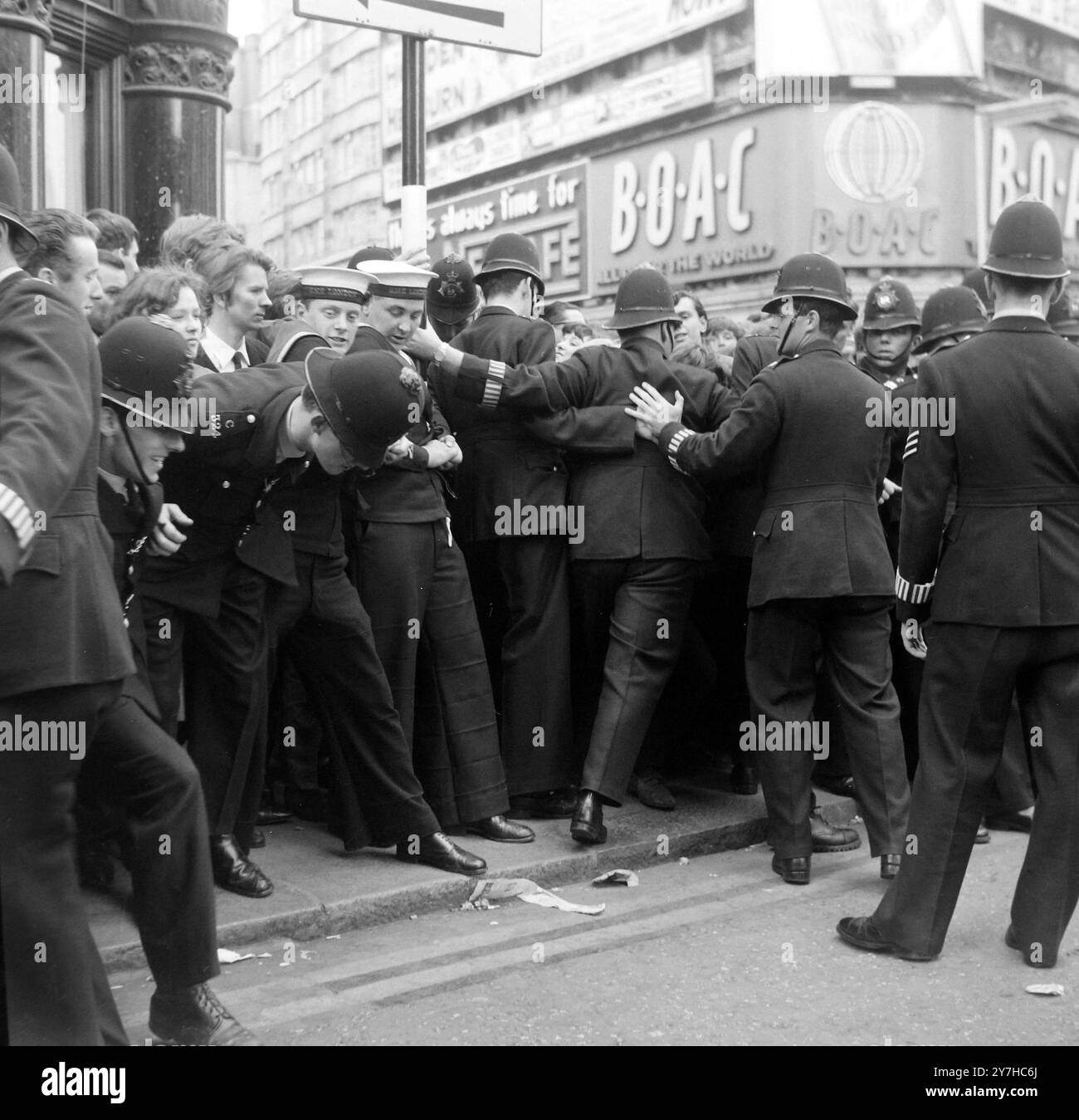 PREMIERE OF A HARD DAYS NIGHT POLICE DIFFICULTY CONTROLLING THE BEATLES ...