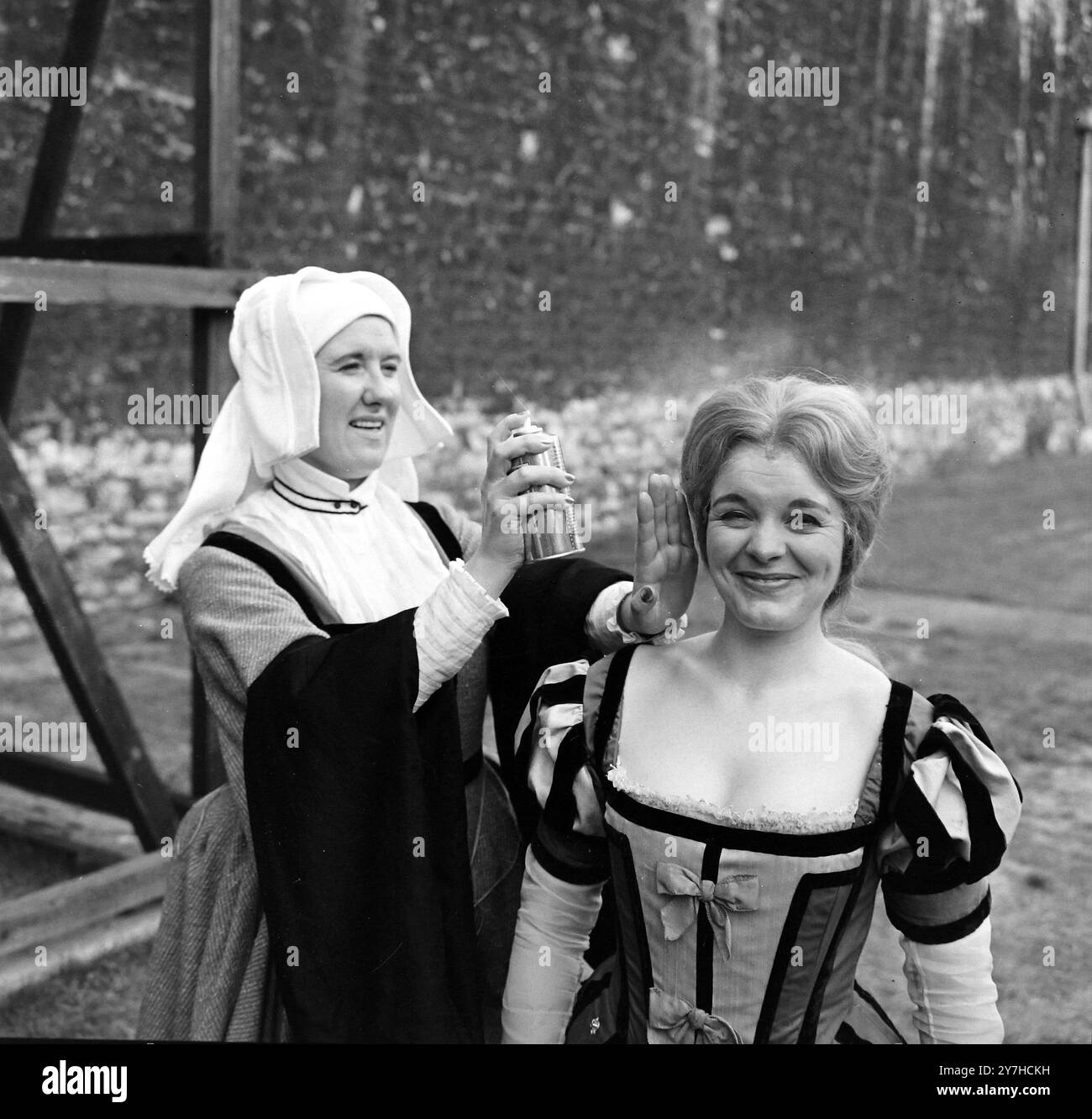 Elizabeth robson hi-res stock photography and images - Alamy