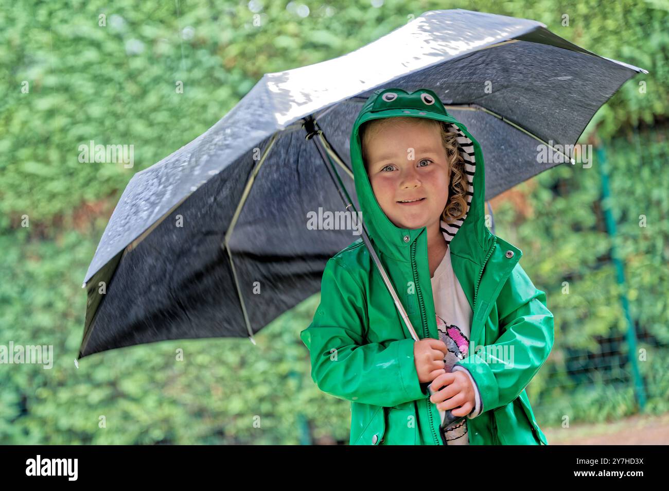 Auch bei schlechtem Wetter kann man gute Laune haben. Das kleine ...