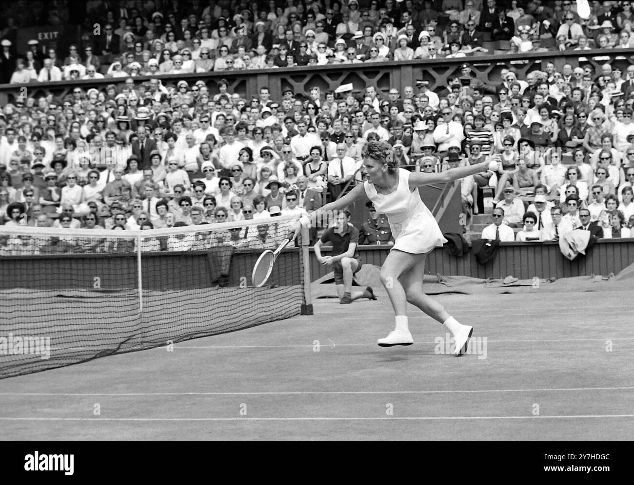 TENNIS WIMBLEDON SINGLES LESLEY TURNER OF AUSTRALIA - TENNIS PLAYER IN ...