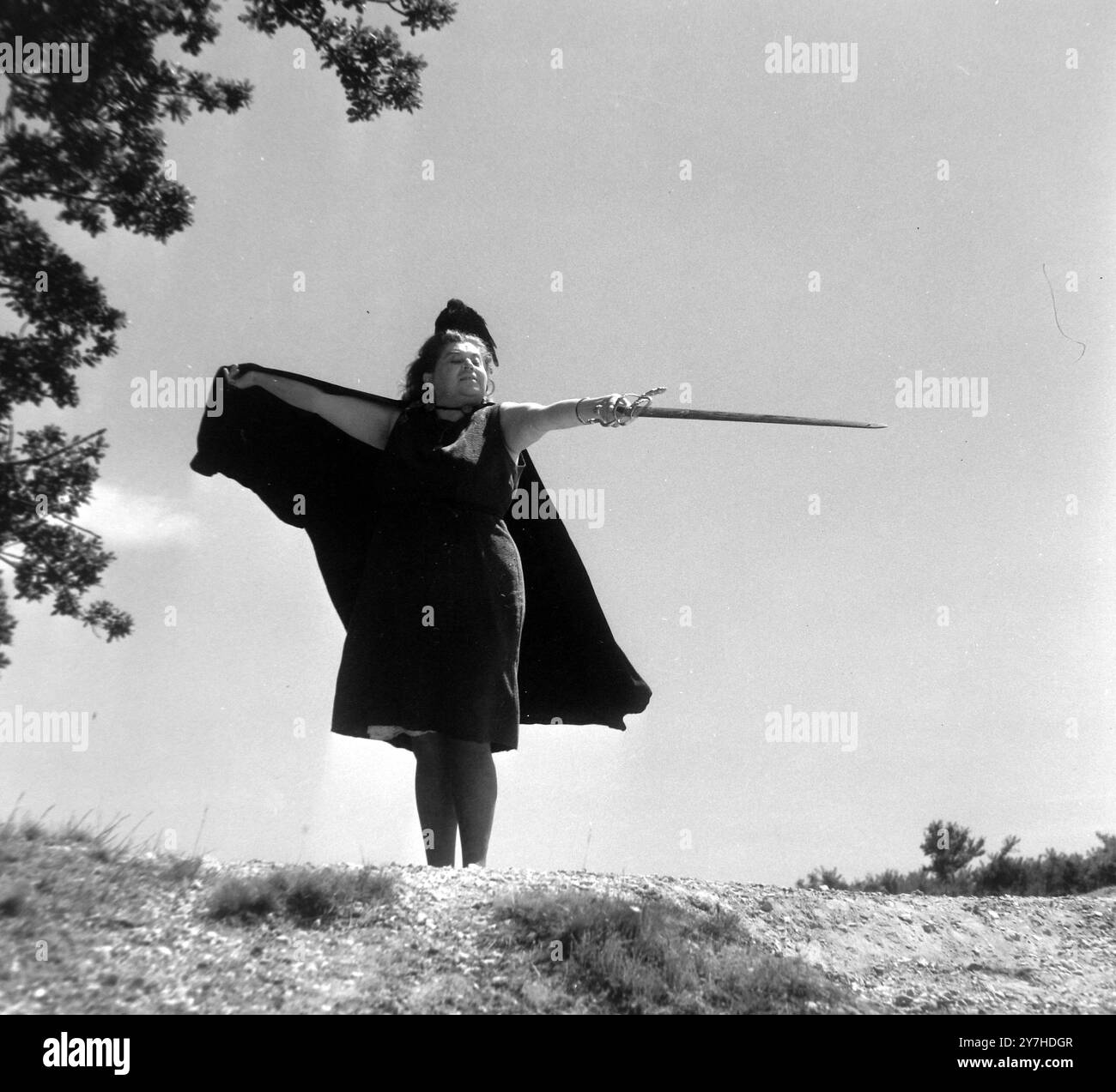 SYBIL LEEK WITCH IN WOOTTON ; 30 JUNE 1964 Stock Photo - Alamy