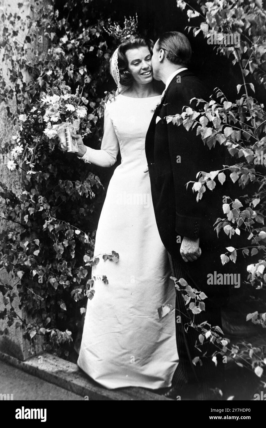 JOHN AMBLER WEDS PRINCESS MARGARETHA IN SWEDEN - THE ROYAL WEDDING IN ...