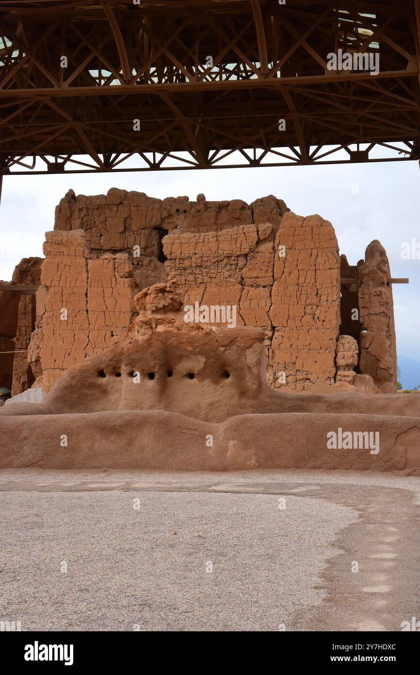 Ancient Casa Grande Ruins National Monument of the Pre-columbian ...