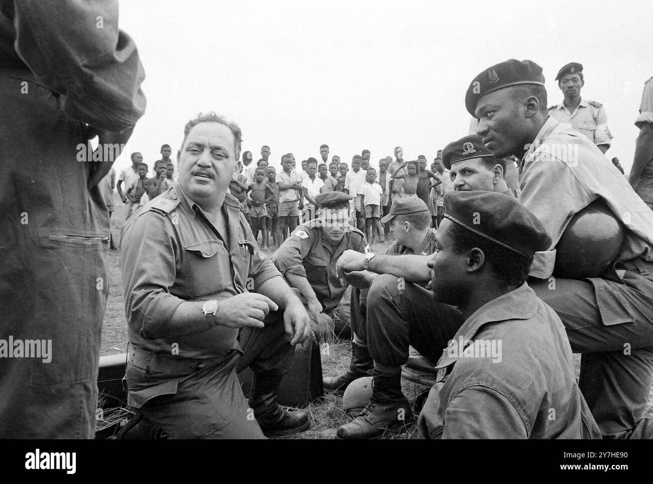 ARMY ISRAELI PARATROOPER MAJOR SOSSO WITH CONGO OFFICERS IN ...