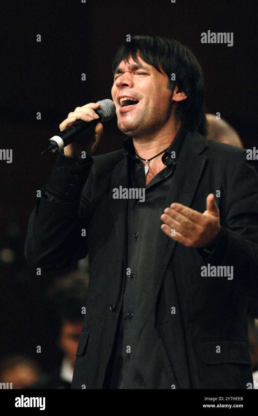 Gatto panceri radio italia 2007 hi-res stock photography and images - Alamy