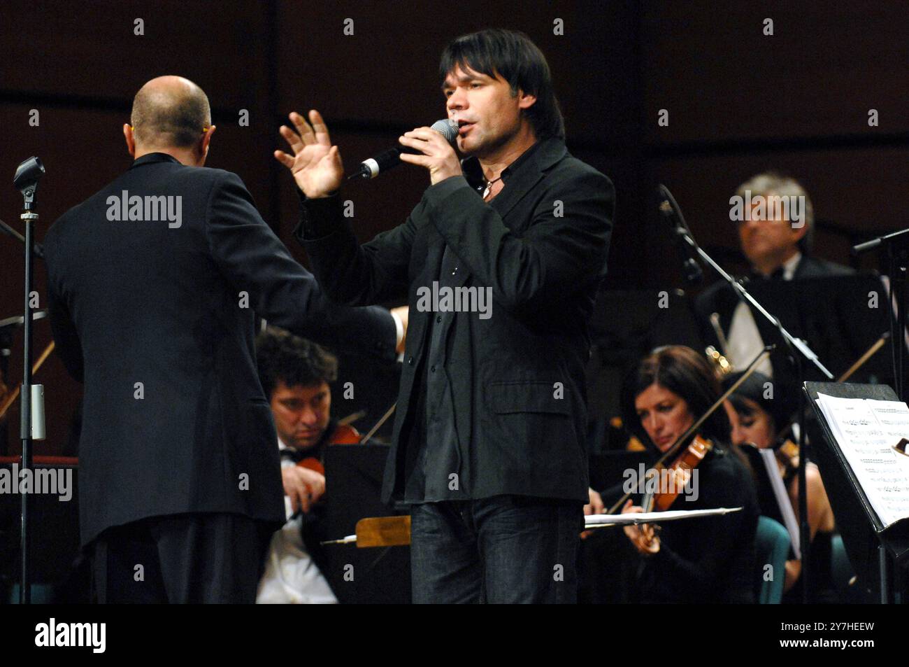 Gatto panceri radio italia hi-res stock photography and images - Alamy