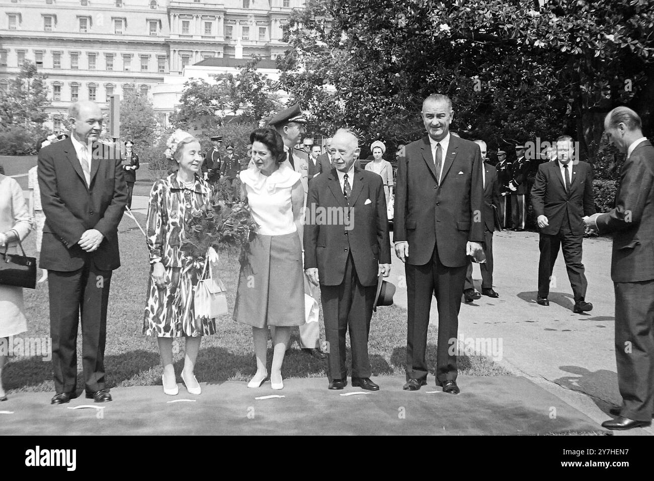 US AMERICAN PRESIDENT LYNDON B JOHNSON WITH TURKISH PRIME MINISTER ...