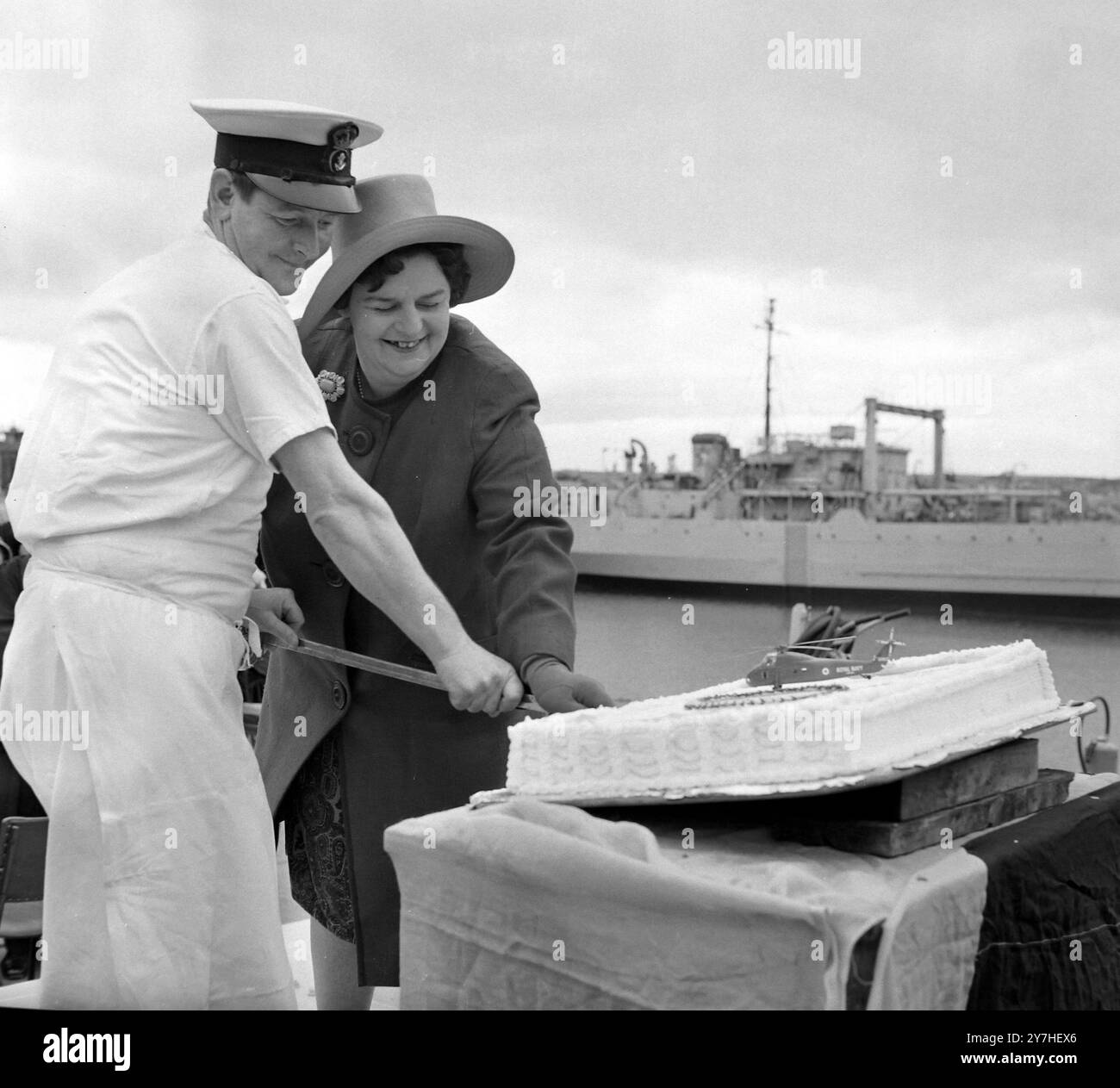 COOK JENKINS P O AND ELIZABETH MORTON E CUT THE CAKE WITH SWORD IN ...