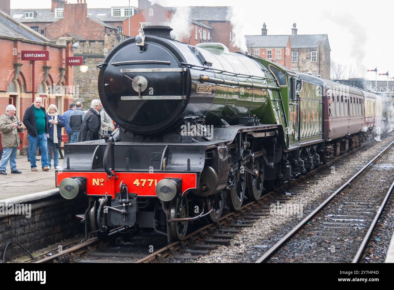 LNER 4771, Green Arrow, on the East Lancs Railway Stock Photo - Alamy