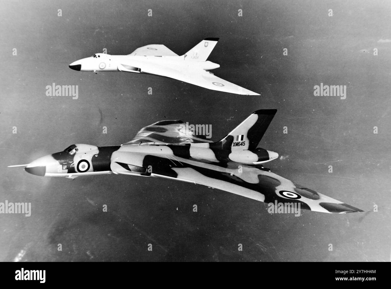 RAF ROYAL AIR FORCE VULCAN B MK2 BOMBER JET PLANE ; 10 JUNE 1964 Stock ...