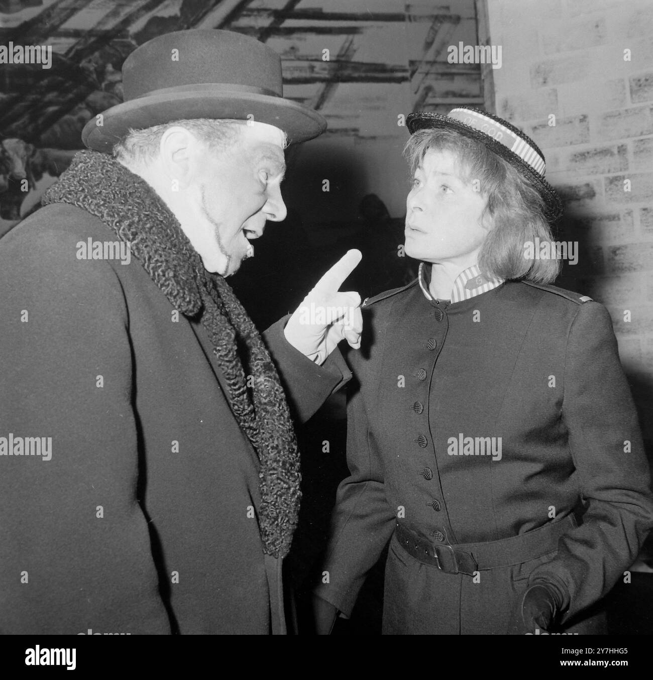 Lionel stander hi-res stock photography and images - Alamy