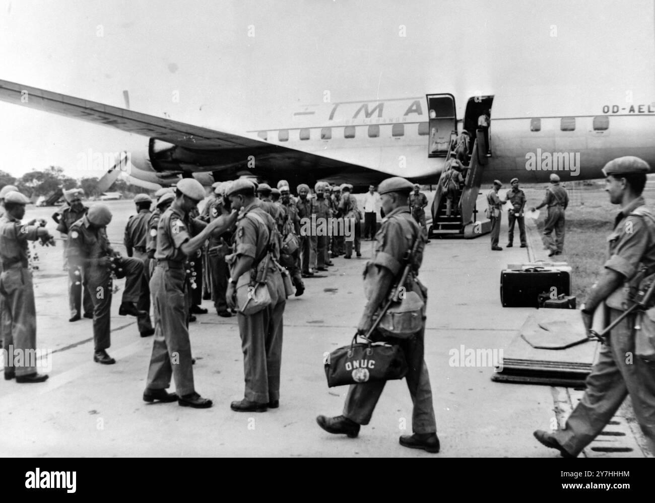 Pakistani troops hi-res stock photography and images - Alamy