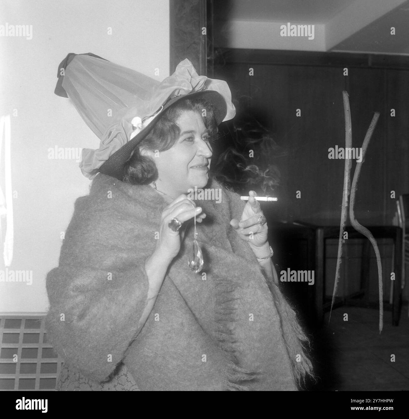 SYBIL LEEK WITCH SMOKES IN SOUTHAMPTON / ; 9 JUNE 1964 Stock Photo - Alamy