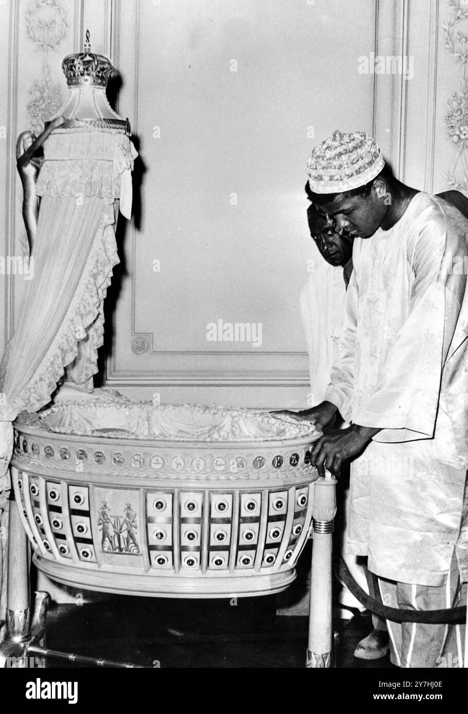 AMERICAN BOXING CHAMPION CASSIUS MARCELIUS CLAY MUHAMMAD ALI IN ...