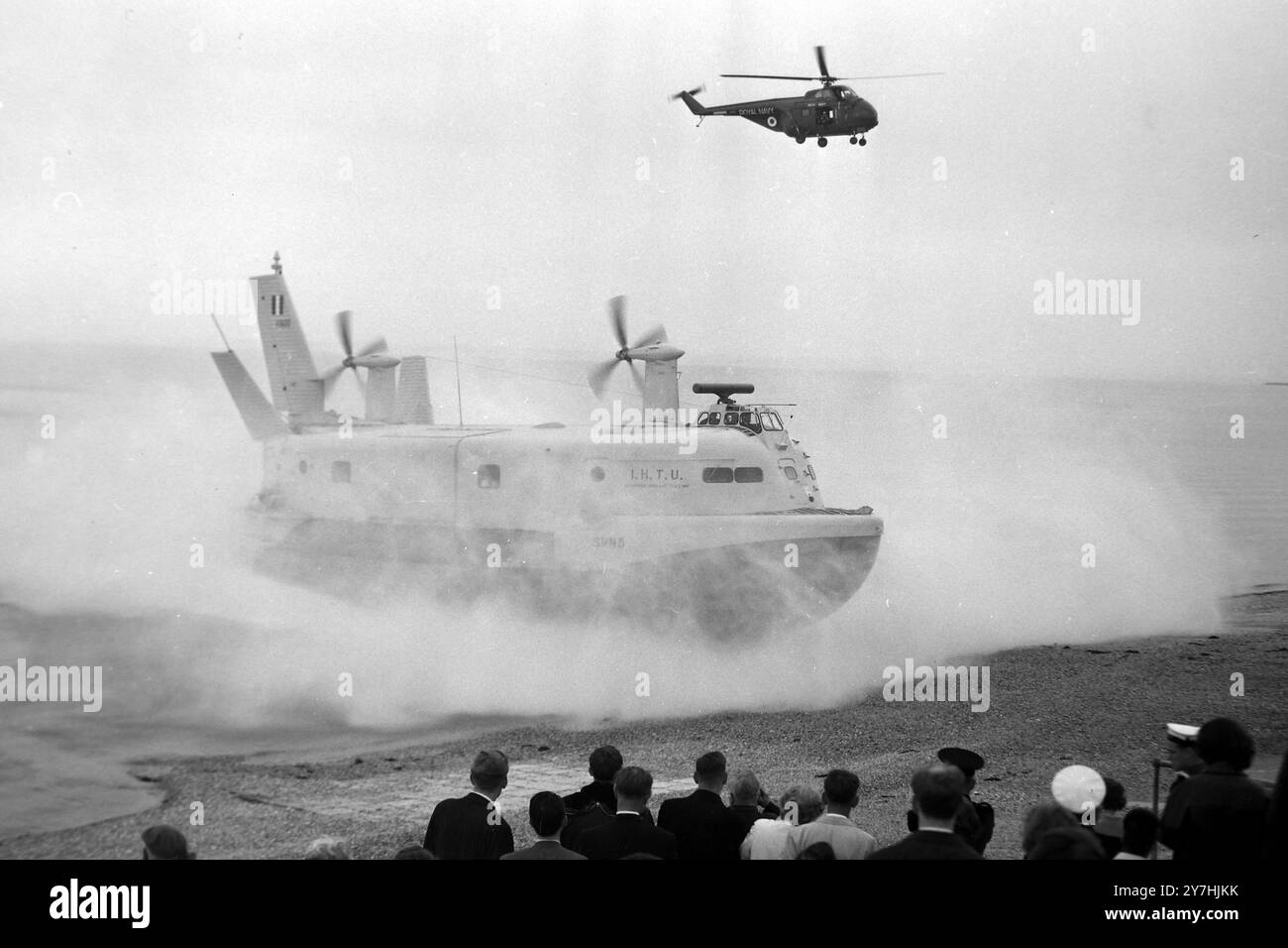 Hovercraft sixties hi-res stock photography and images - Alamy