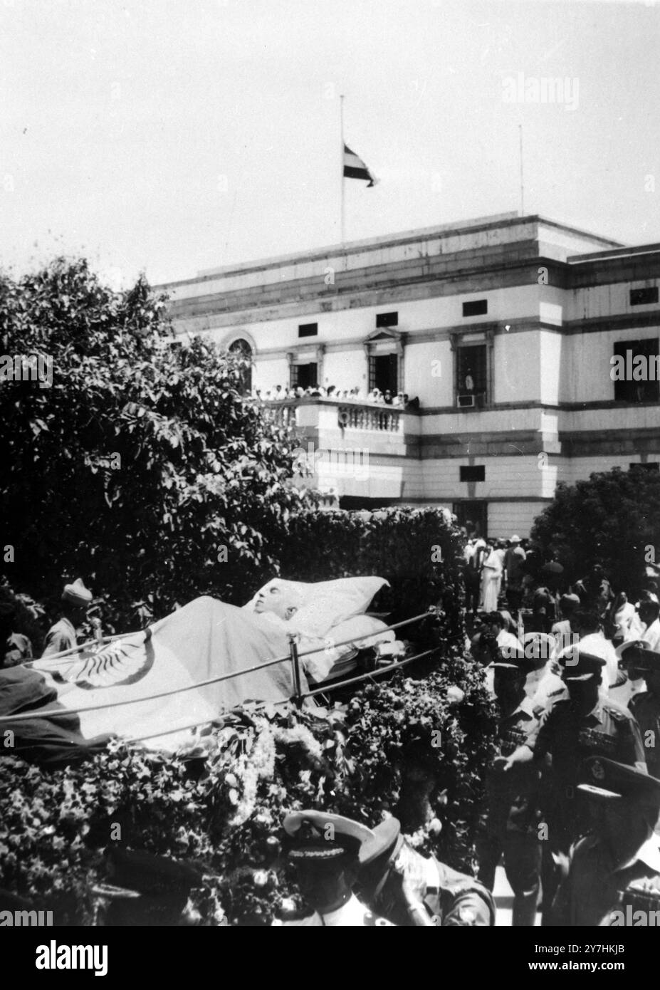 FUNERAL OF INDIAN PREMIER PANDIT JAWAHARLAL NEHRU BODY LEAVING FOR ...