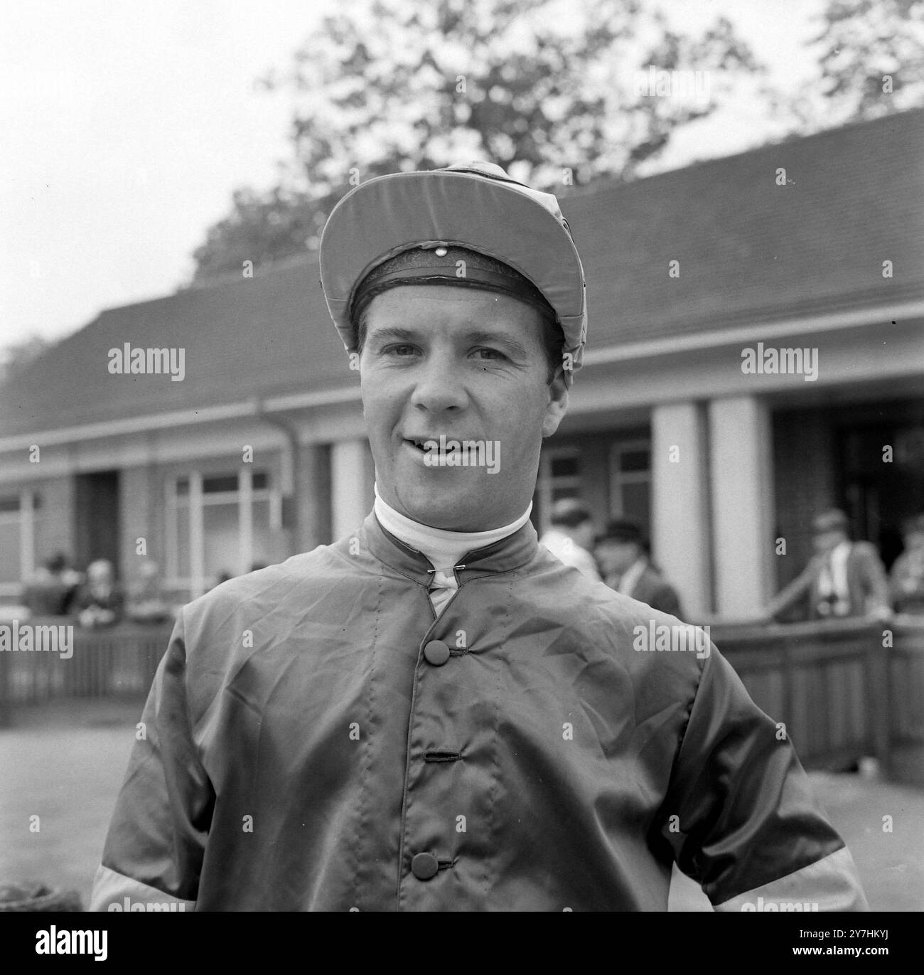 Geoff lewis jockey hi-res stock photography and images - Alamy