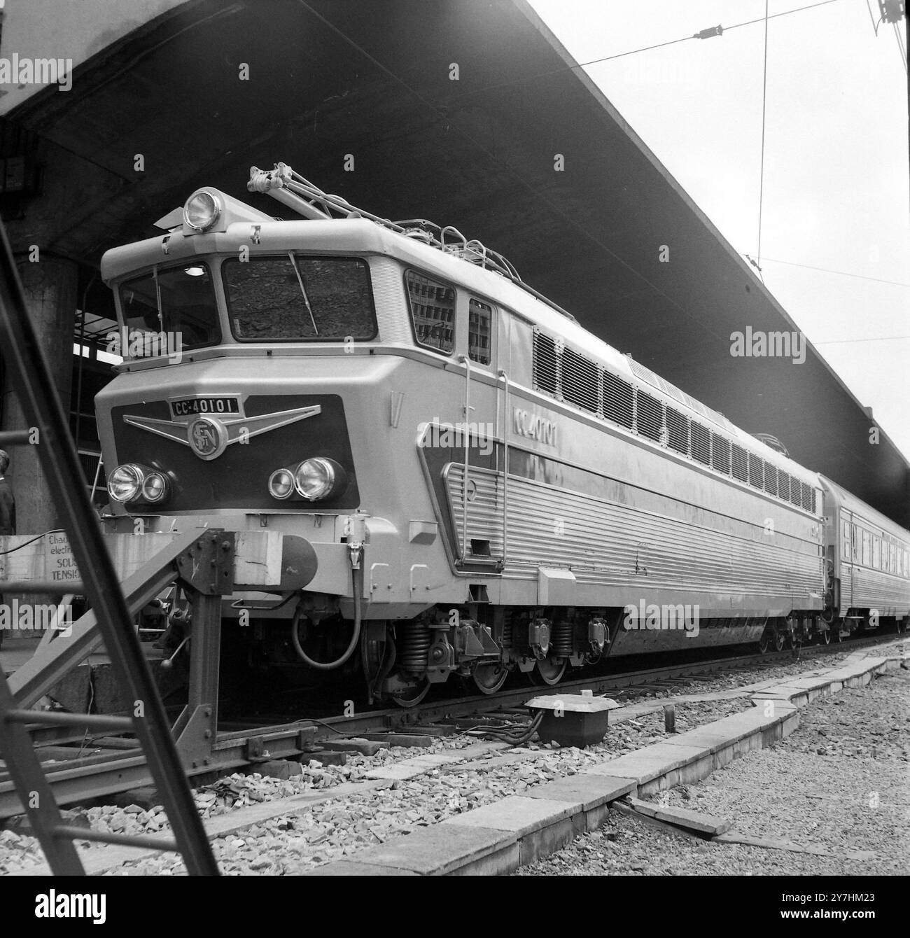 RAILWAYS LOCOMOTIVE NEW ELECTRIC MACHINE ADOPTED FROM FRENCH ...