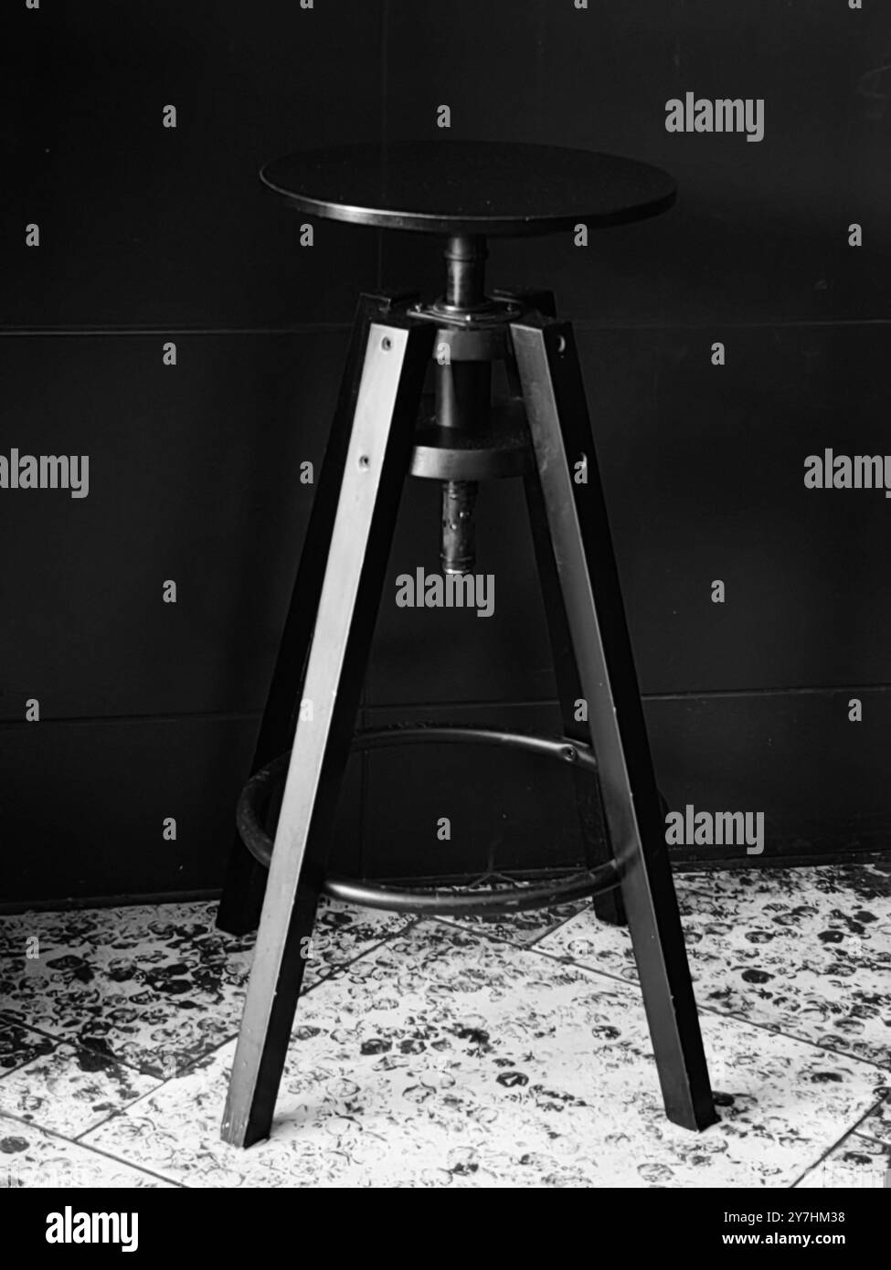 Modern minimalist 3d round Black and White Stock Photos & Images - Alamy