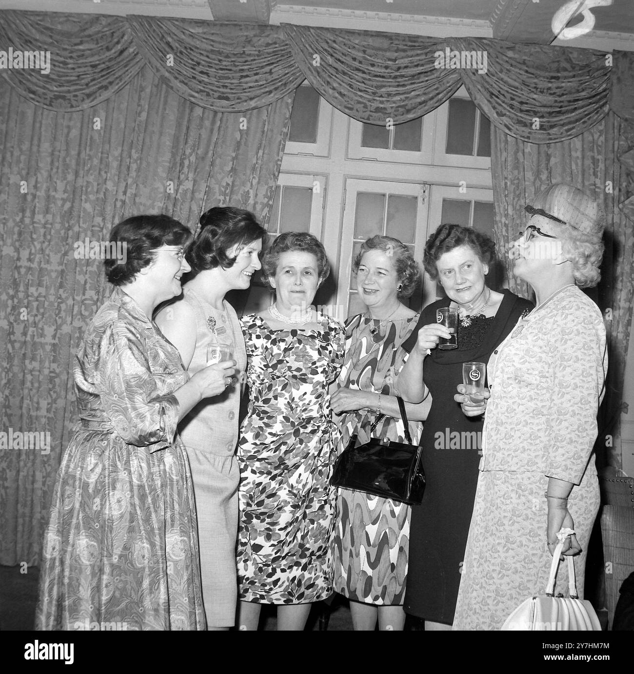 BRITISH NURSES OF NHS IN NEW YORK, US ; 25 MAY 1964 Stock Photo - Alamy
