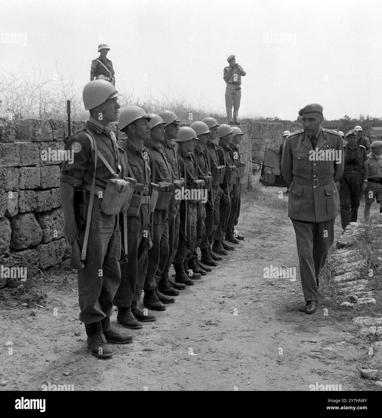ARMY IRISH TROOPS ARE INSPECTED BY GENERAL PREM SINGH GYANI IN ...