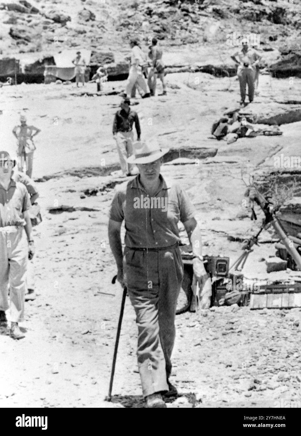 DUNCAN SANDYS & 45 MARINE COMMANDO MORTAR CREW IN THUMEIR, ADEN ; 12 ...