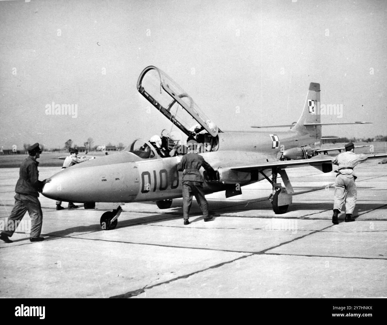 AVIATION TS-11 SPARK ISKRA POLISH BUILT 2 SEATER JET PLANE IN WARSAW ...