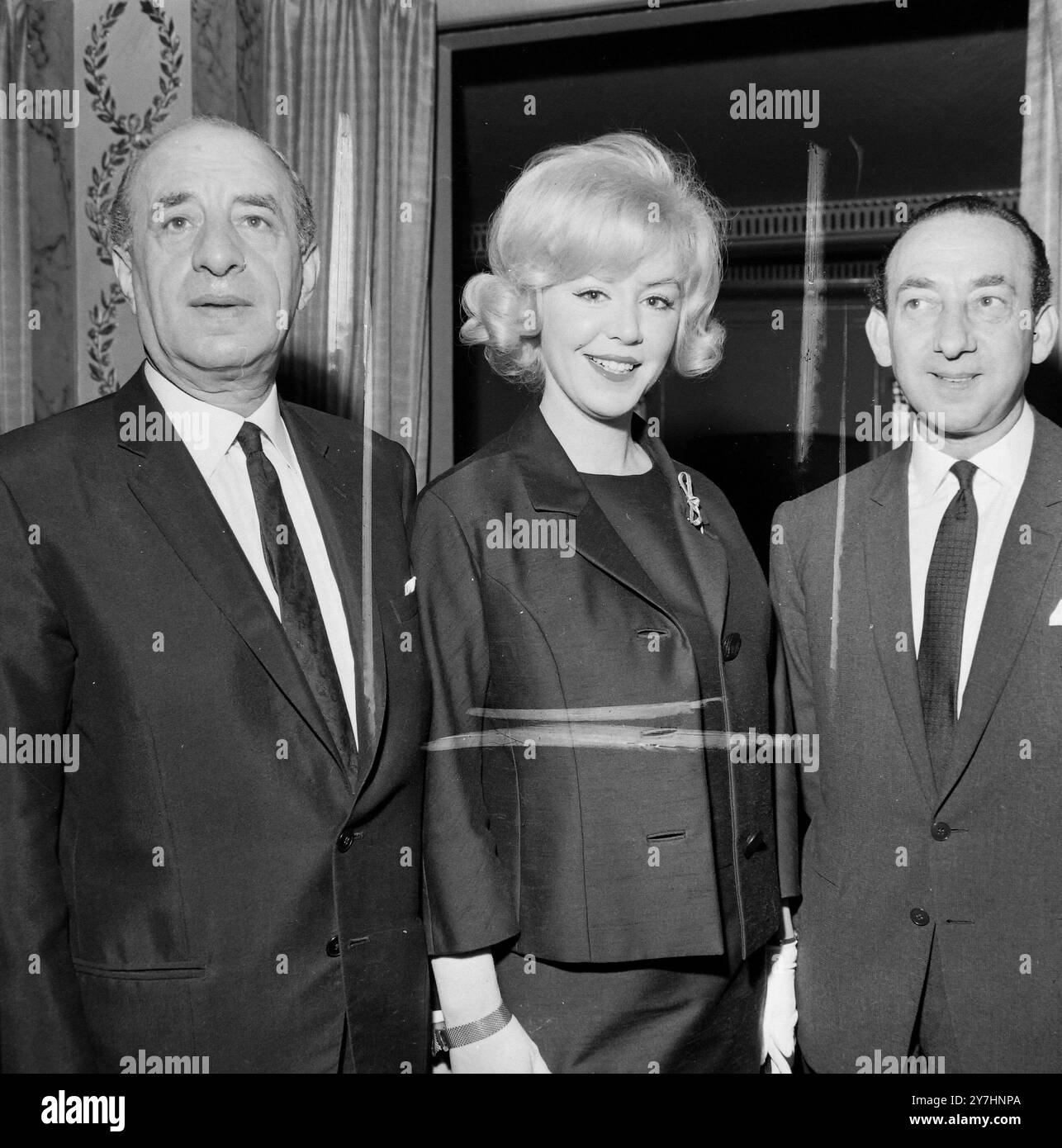 Kathy kirby hi-res stock photography and images - Alamy