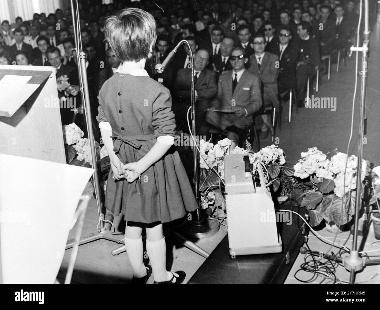 LITTLE VIVIANA SINGING MEDAL IN GERMANY / ; 28 APRIL 1964 Stock Photo ...