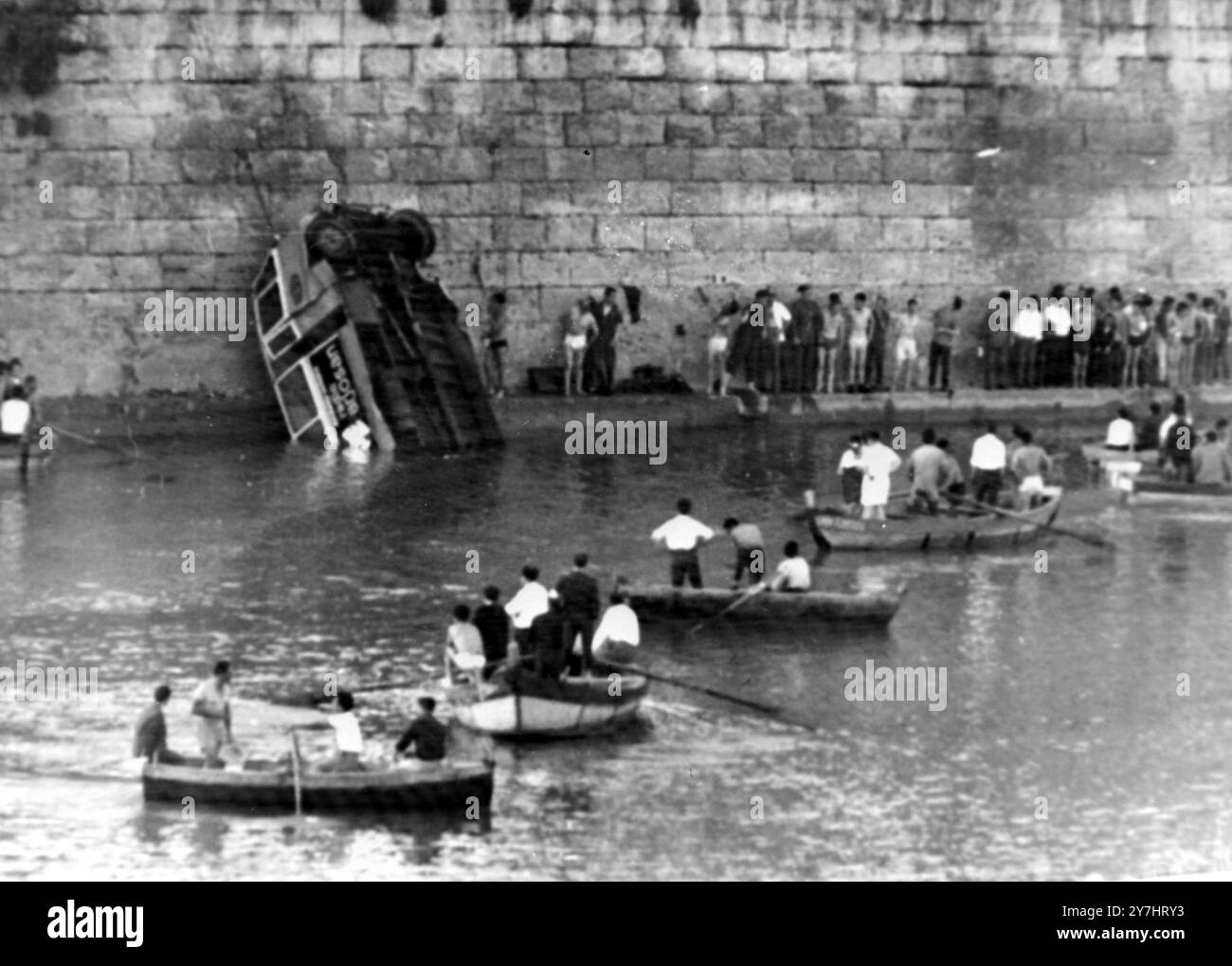 Bus spain 1960 hi-res stock photography and images - Alamy