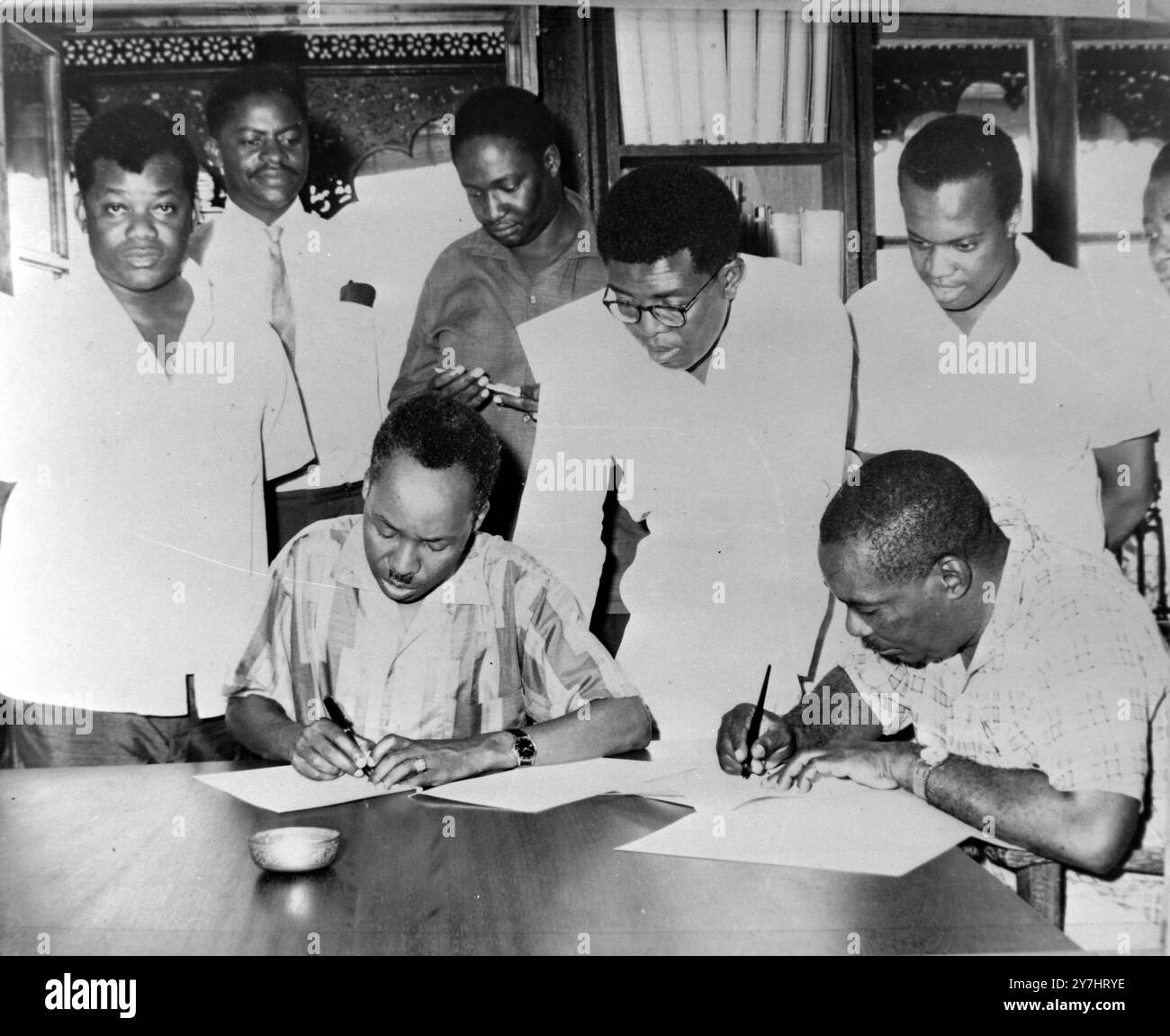 PRESIDENT ABEID KARUME AND PRESIDENT JULIUS NYERERE 2 COUNTRIES JOIN IN ...