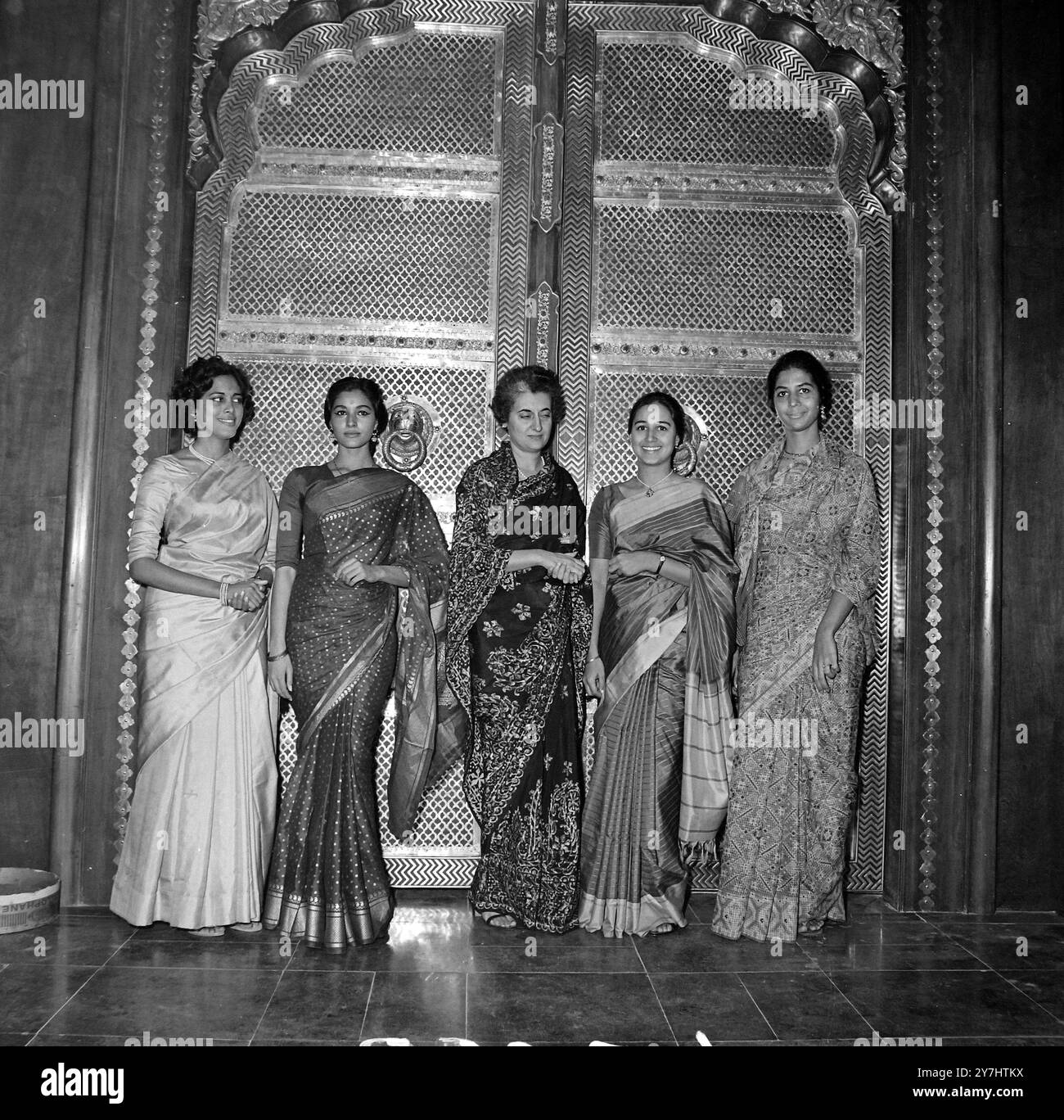 Indira gandhi picture hi-res stock photography and images - Alamy