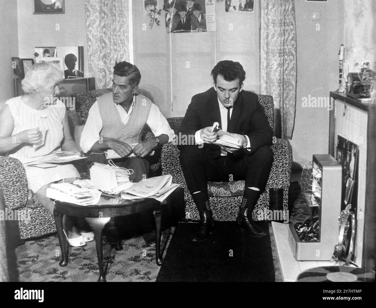 POP MUSIC GROUP THE BEATLES HOMES AND FAMILIES IN LIVERPOOL - GEORGE ...