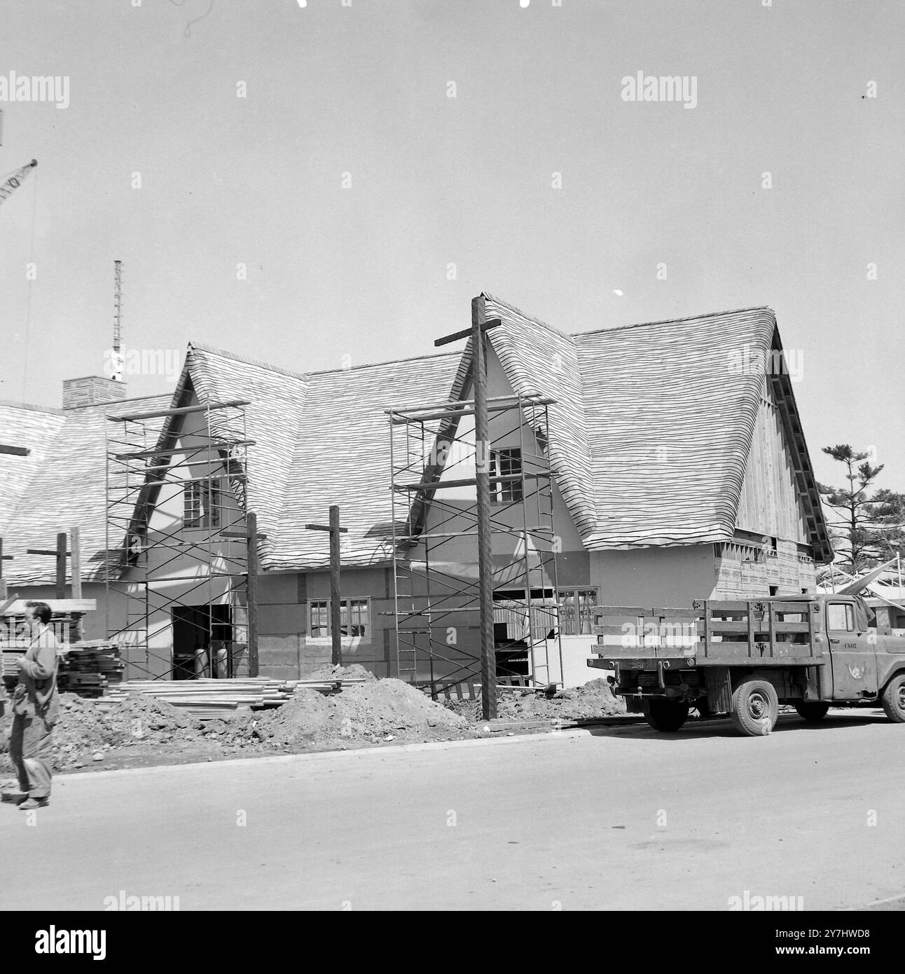 NEW YORK WORLD FAIR BRITISH LION PUB ; 17 APRIL 1964 Stock Photo - Alamy