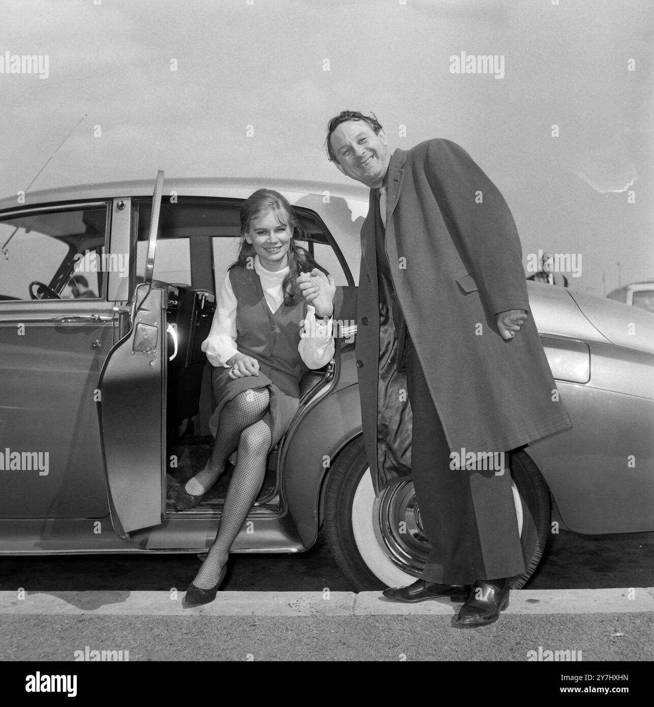 JOANNA DUNHAM WITH CLIVE DONNER AT LONDON AIRPORT / ; 8 APRIL 1964 ...