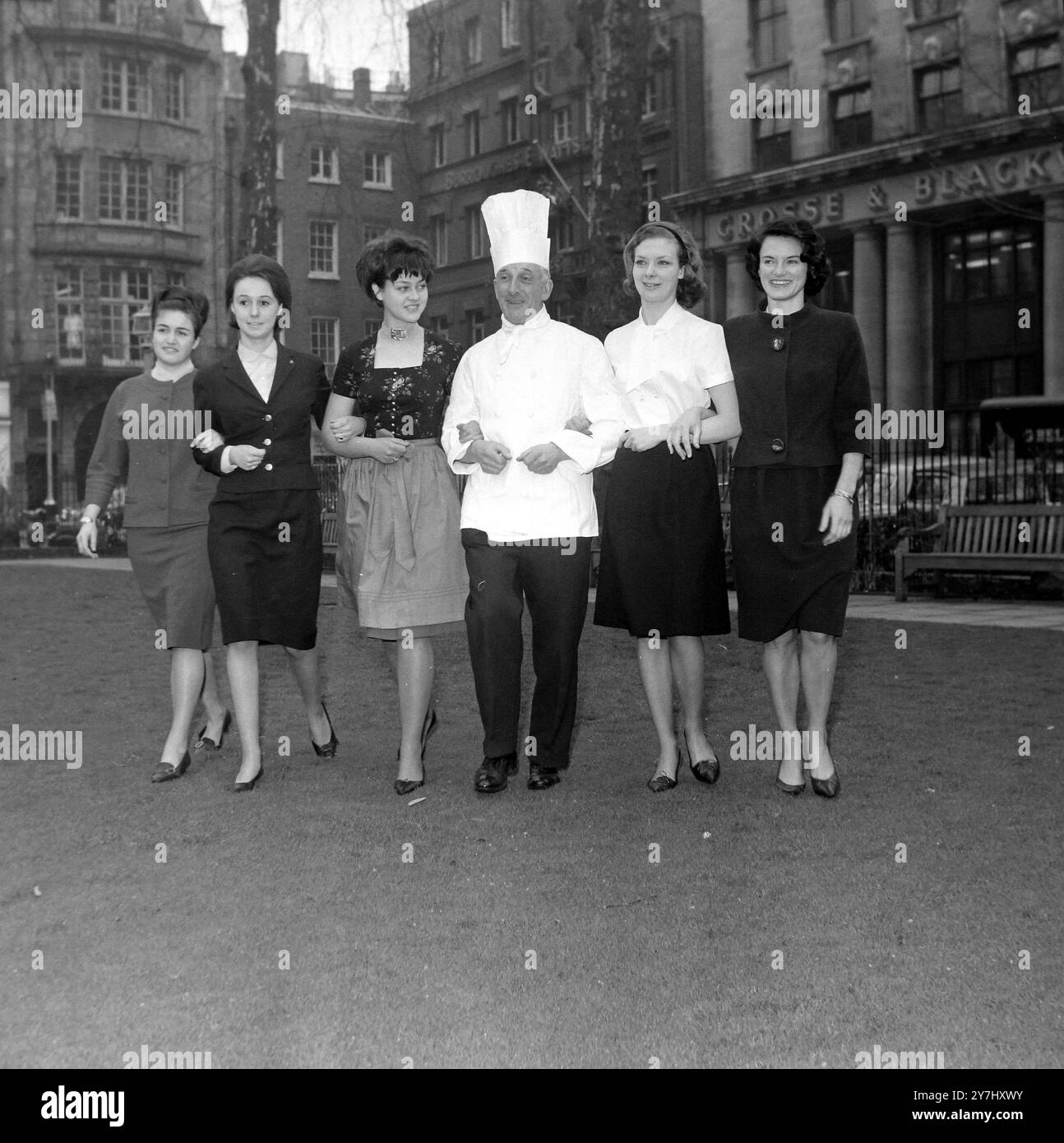 EVELYN KRETCH AS FOOD CONTEST JUDGE IN LNDON / ; 7 APRIL 1964 Stock ...