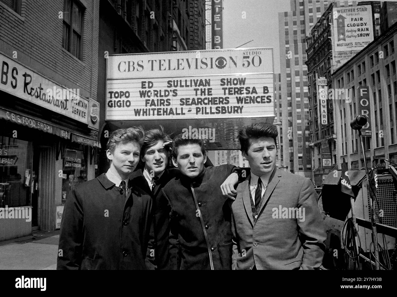 3 APRIL 1964 TONY JACKSON AND THE SEARCHERS AT CBS STUDIOS BEFORE THEIR ...