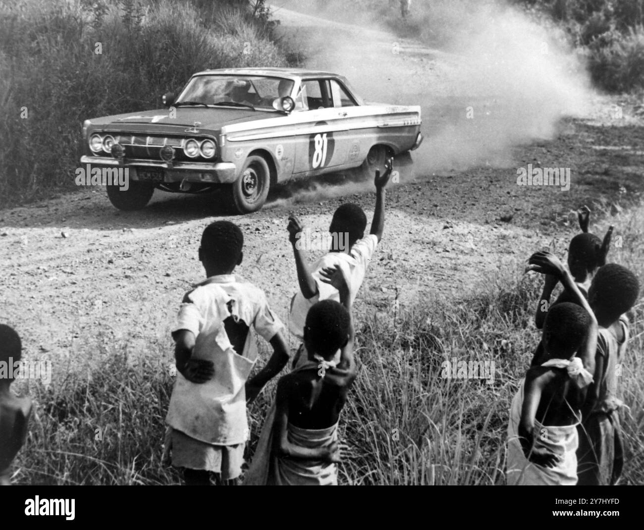 MOTOR RALLY EAST AFRICAN SAFARI US COMET MANDEVILLE WALKER IN UGANDA ...