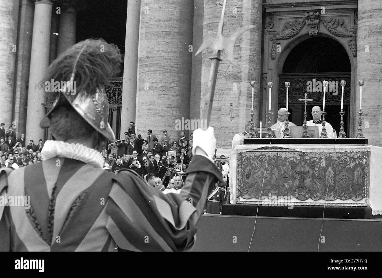 RELIGION - EASTER SUNDAY SERVICE AT VATICAN CITY WITH POPE PAUL VI - 30 ...