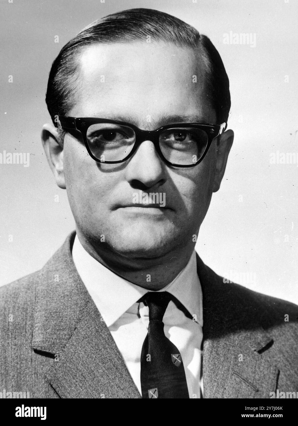 HACKWILL G R J - PORTRAIT OF RHODESIAN MP POLITICIAN - MEMBER OF THE ...