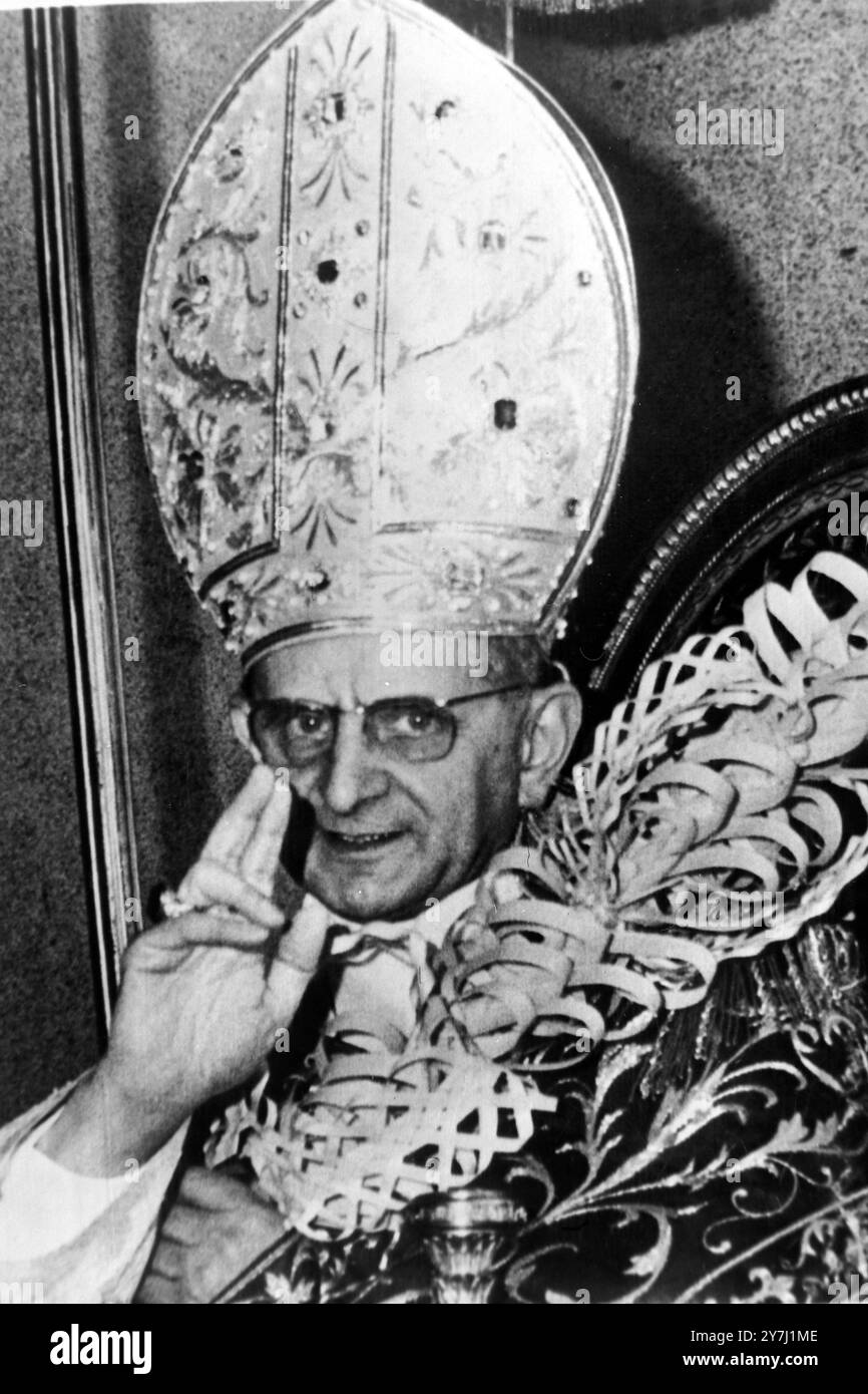 POPE PAUL VI AT PALM SUNDAY IN ROME ; 22 MARCH 1964 Stock Photo - Alamy