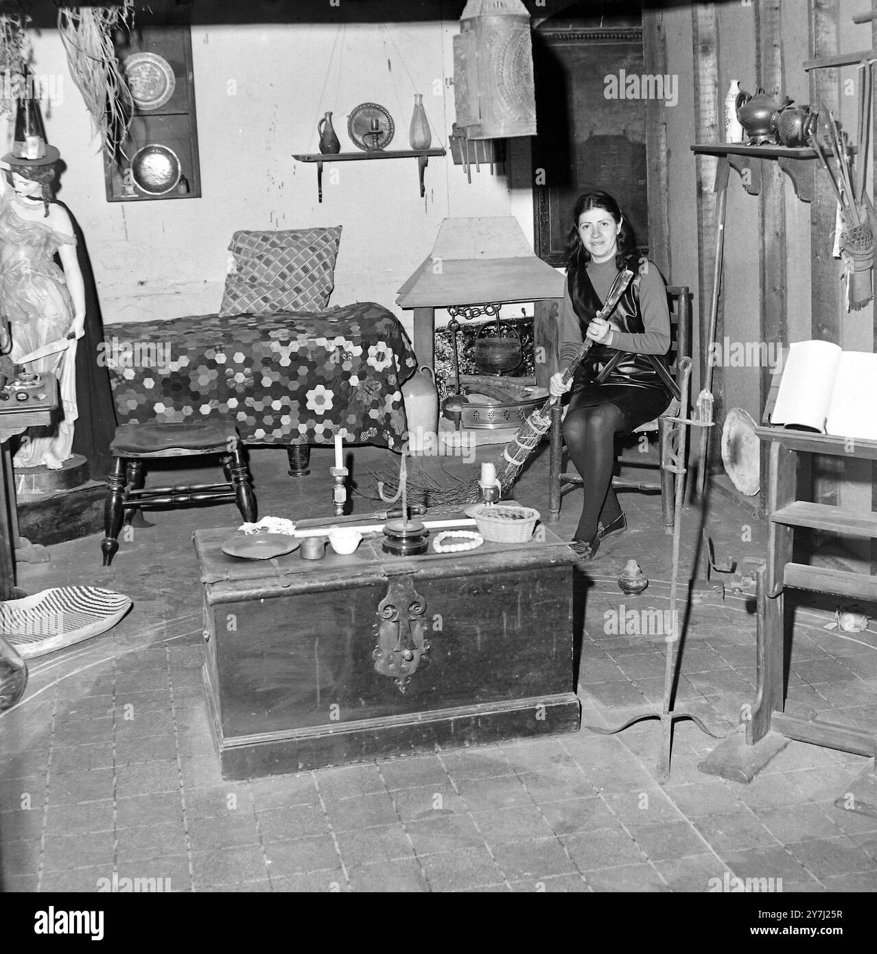 QUEEN OF BRITISH WITCHES MONIQUE WILSON IN ISLE OF MAN ; 19 MARCH 1964 ...